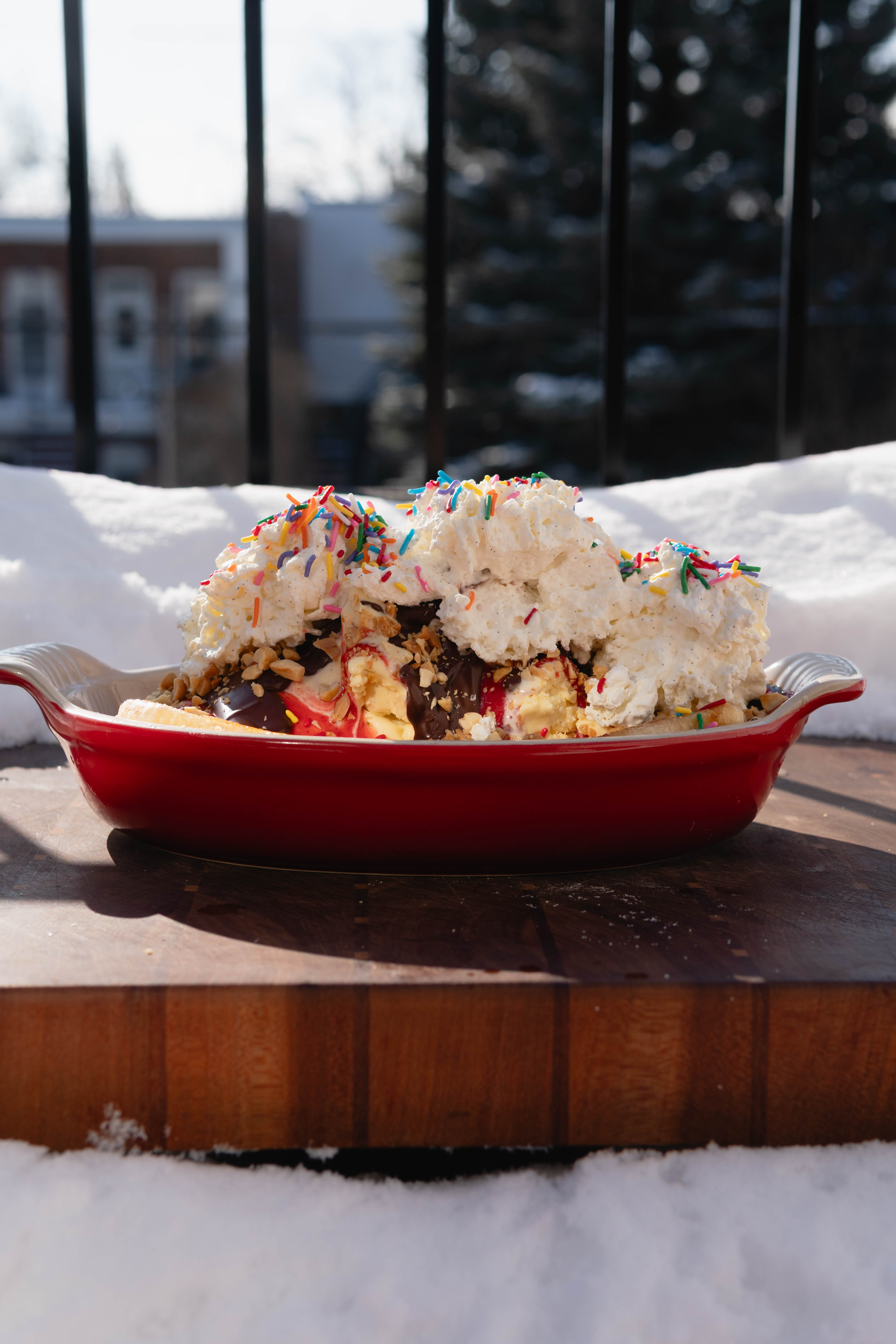THE ULTIMATE HOMEMADE BANANA SPLIT – TOUJOURS FAIM